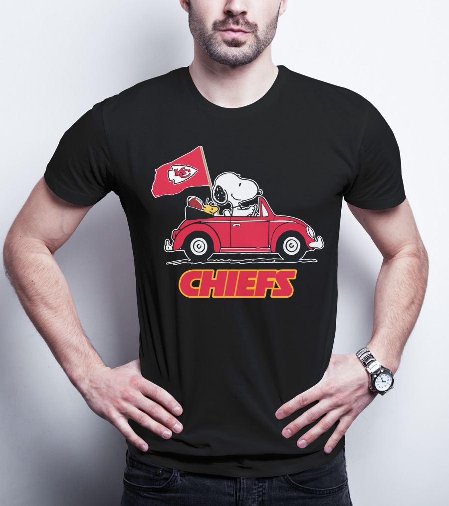 Chiefs Snoopy Driving With Kansas City Flag T-Shirt