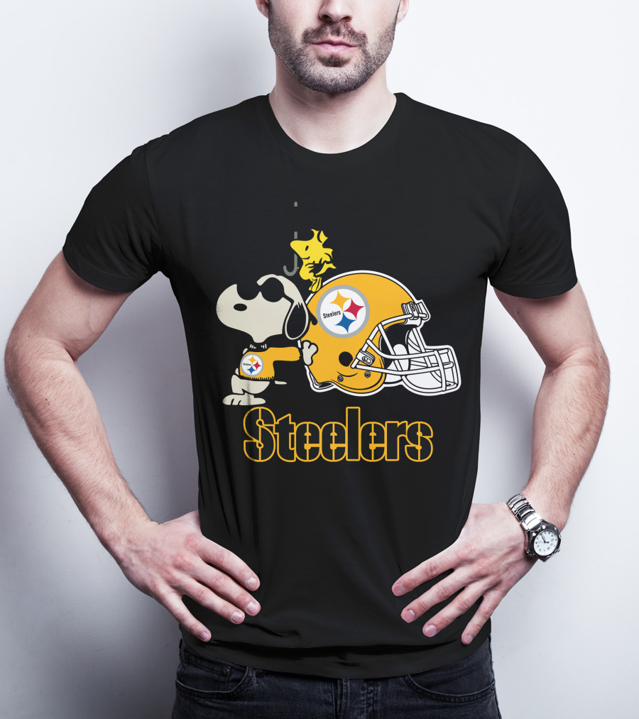 Snoopy And Woodstock With Pittsburgh Steelers Helmet T-Shirt