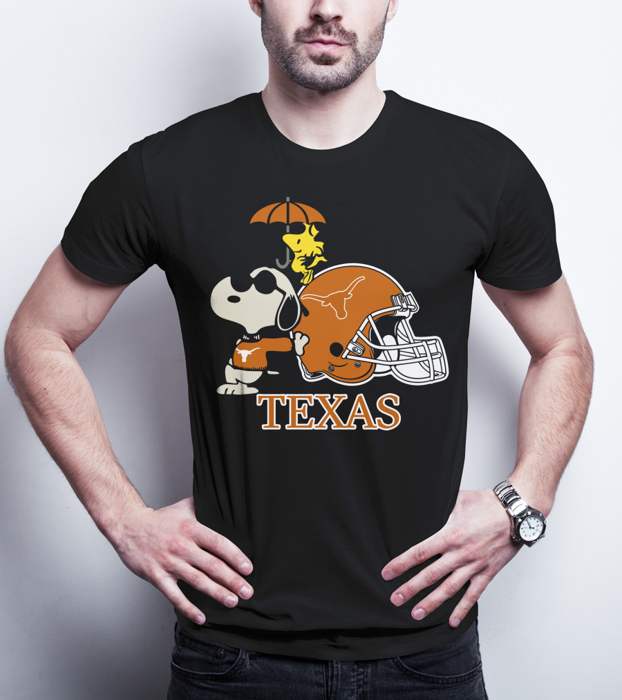 Texas Longhorns Snoopy Woodstock Football Helmet T-Shirt