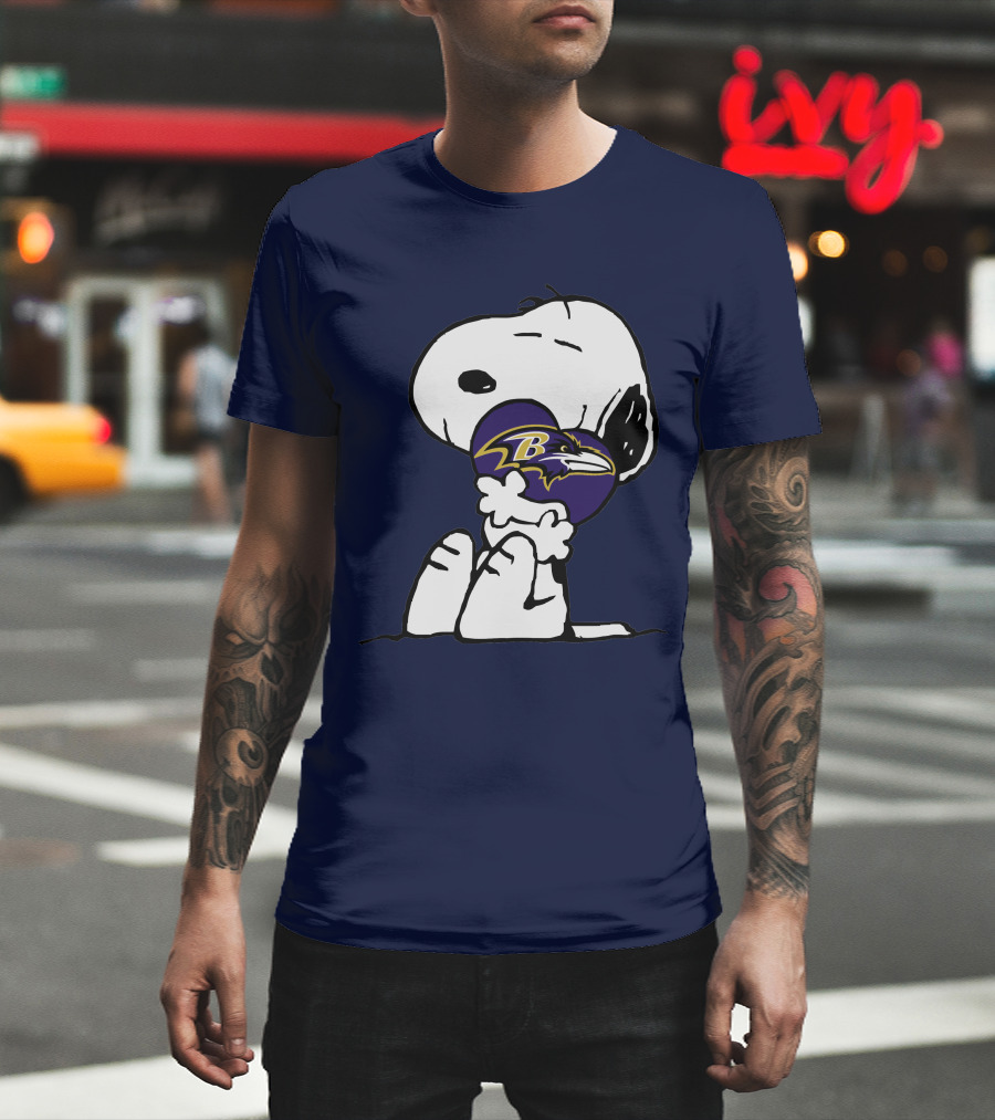 Baltimore Ravens Snoopy Hugging T-Shirt