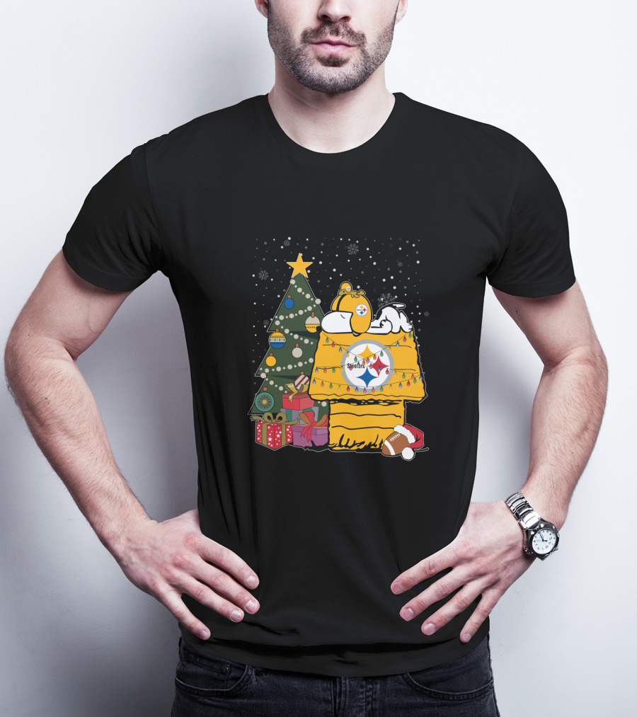 Pittsburgh Steelers Christmas Snoopy Doghouse Festive Holiday Scene T-Shirt