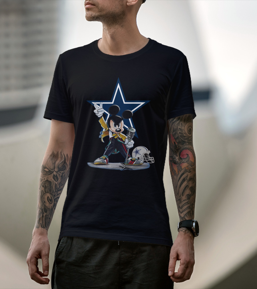 Dallas Cowboys Mickey Star Helmet Mic T-Shirt
