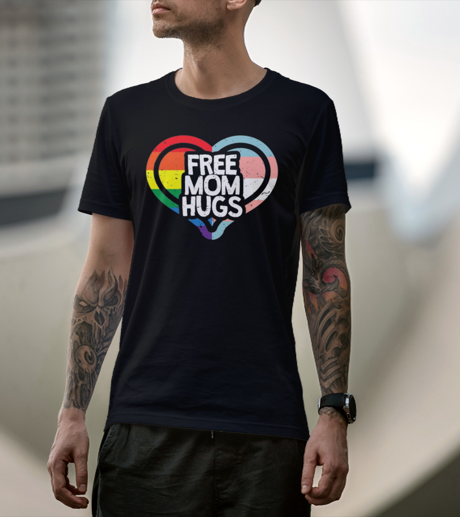 Free Mom Hugs Rainbow Heart Pride Vintage T-Shirt