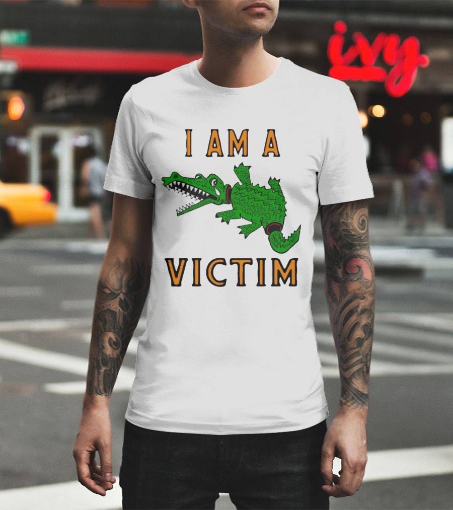 I Am A Victim Green Crocodile Cartoon T-Shirt