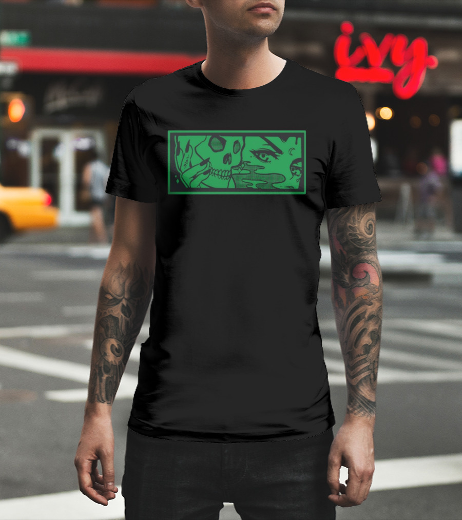 Max Smoking Skull Art Green T-Shirt