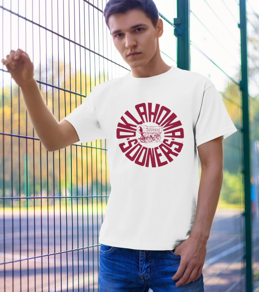 Oklahoma Sooners Covered Wagon Circle T-Shirt