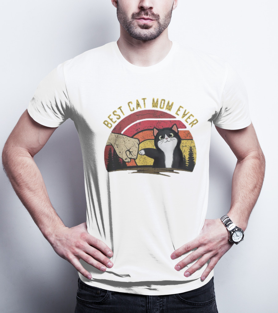 Best Cat Mom Ever Vintage Rainbow Sunset Fist Bump Cat T-Shirt