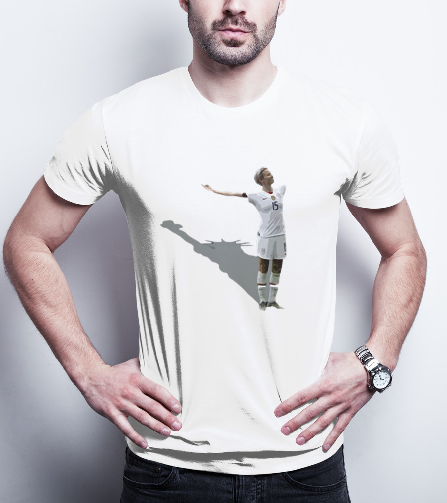 Megan Rapinoe Women's Soccer USA Celebration Statue Of Liberty Shadow T-Shirt