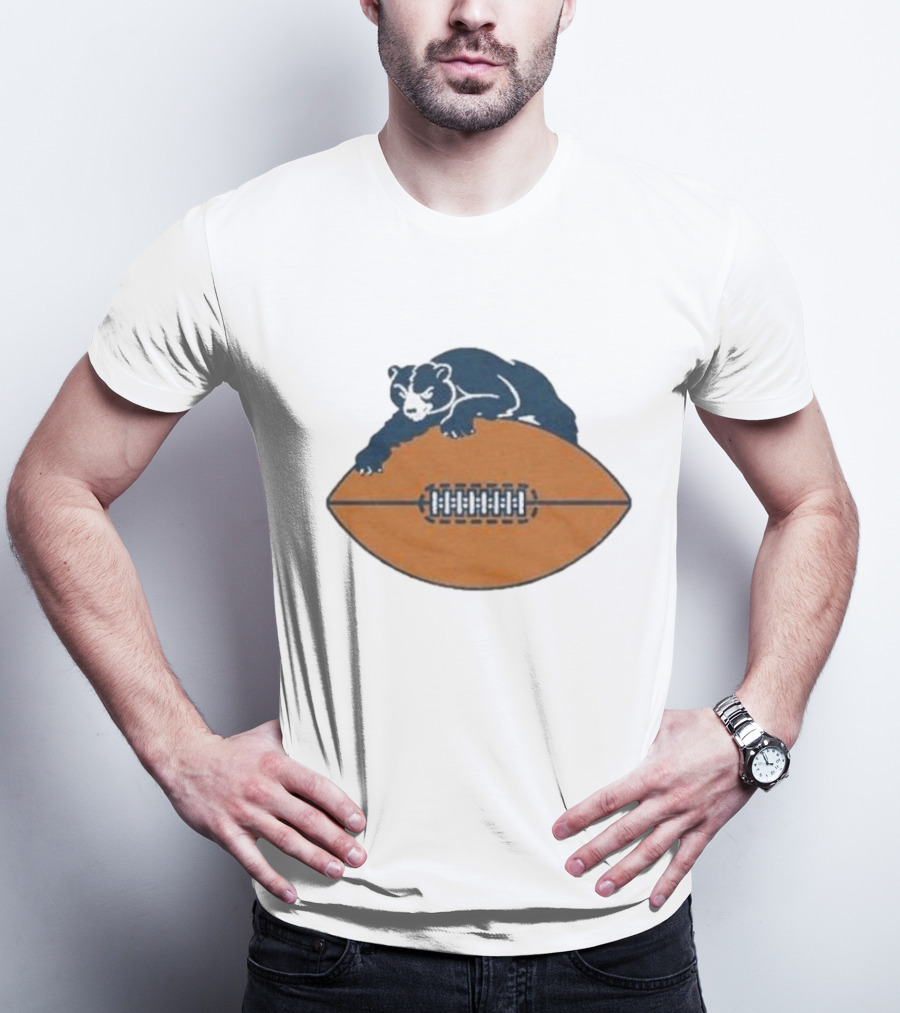 Chicago Bears Vintage Bear And Football Logo 1946 T-Shirt