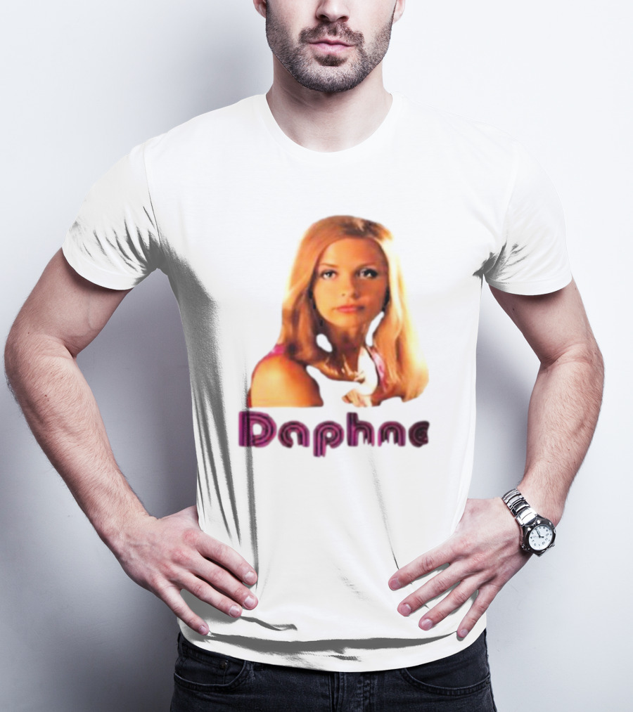 Sarah Michelle Gellar As Daphne In Scooby-Doo Movie T-Shirt