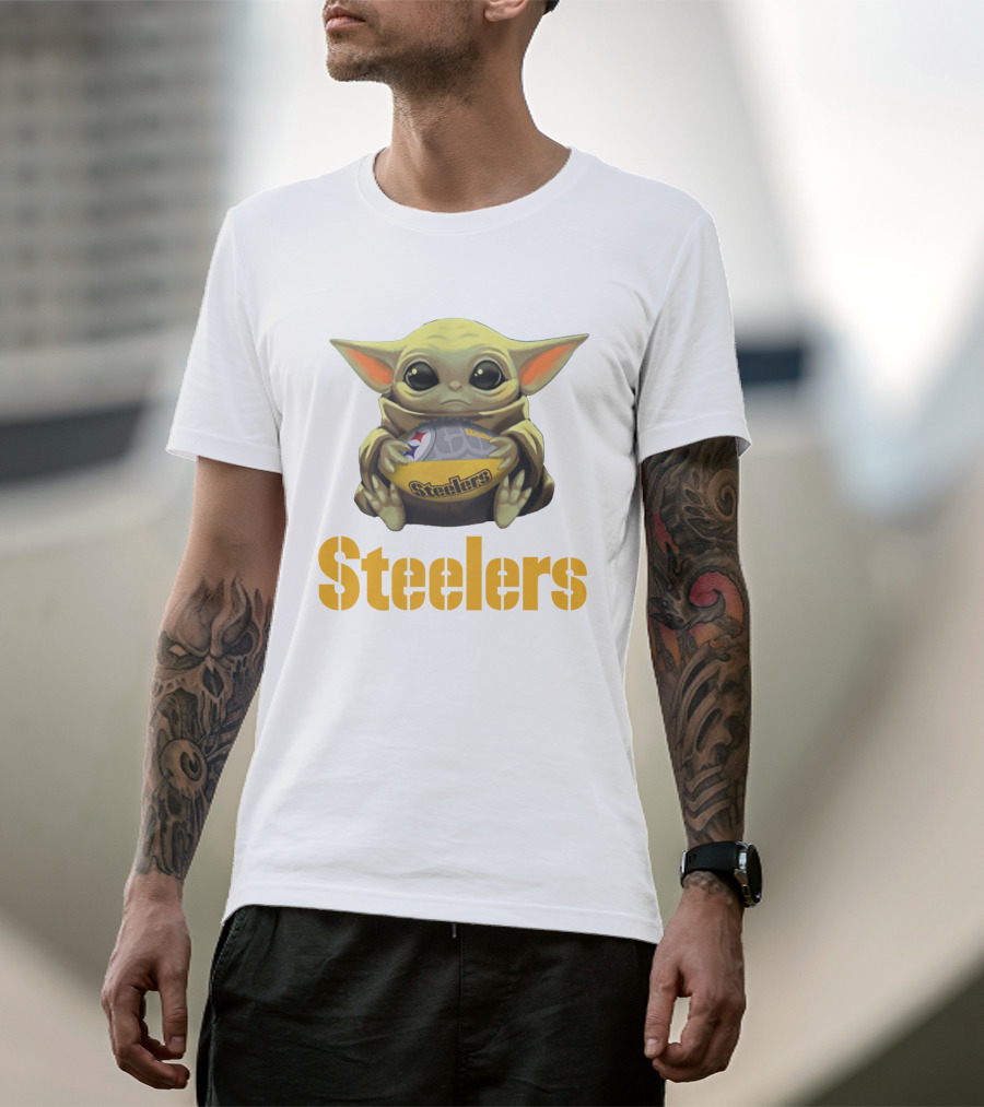 Baby Yoda Hug Steelers Football Team T-Shirt