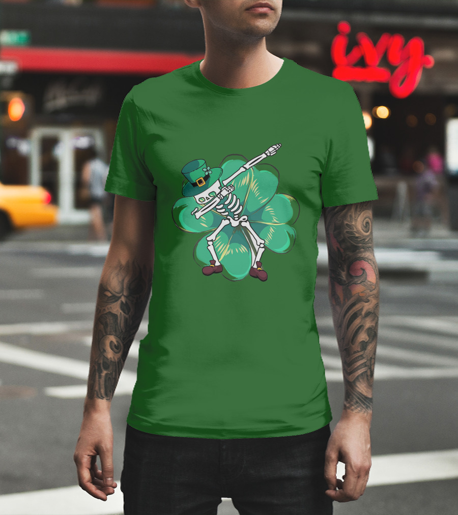 St Patrick's Day Skeleton Dabbing Leprechaun Clover T-Shirt