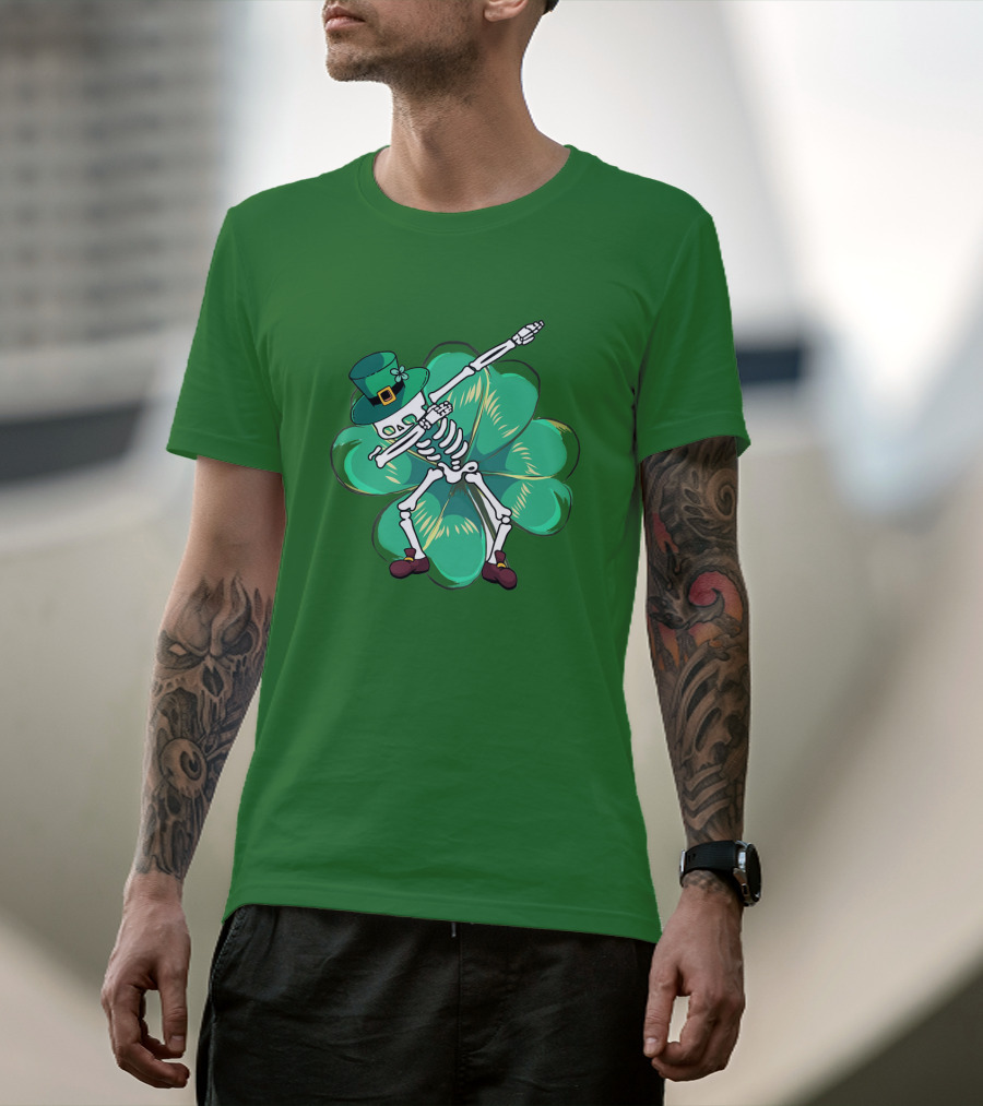 St Patrick's Day Skeleton Dabbing Leprechaun Clover T-Shirt