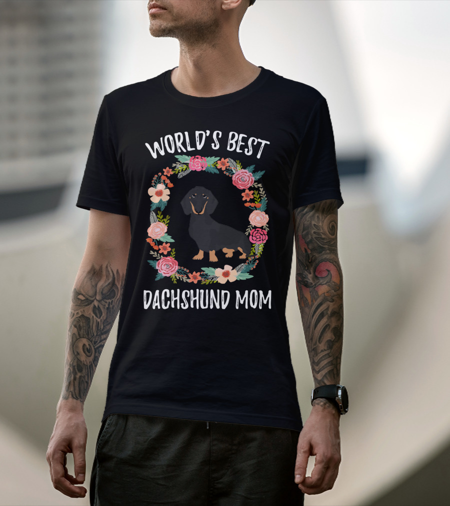 World's Best Dachshund Mom Black Dachshund Floral Wreath T-Shirt