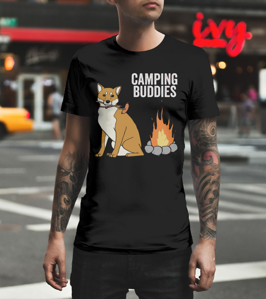 CAMPING BUDDIES SHIBA INU ROASTING SAUSAGE NEAR CAMPFIRE T-Shirt