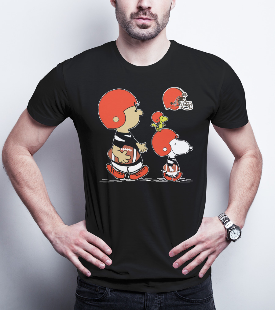 Christmas Peanuts Cute Football Snoopy Charlie Brown Cleveland Browns T-Shirt