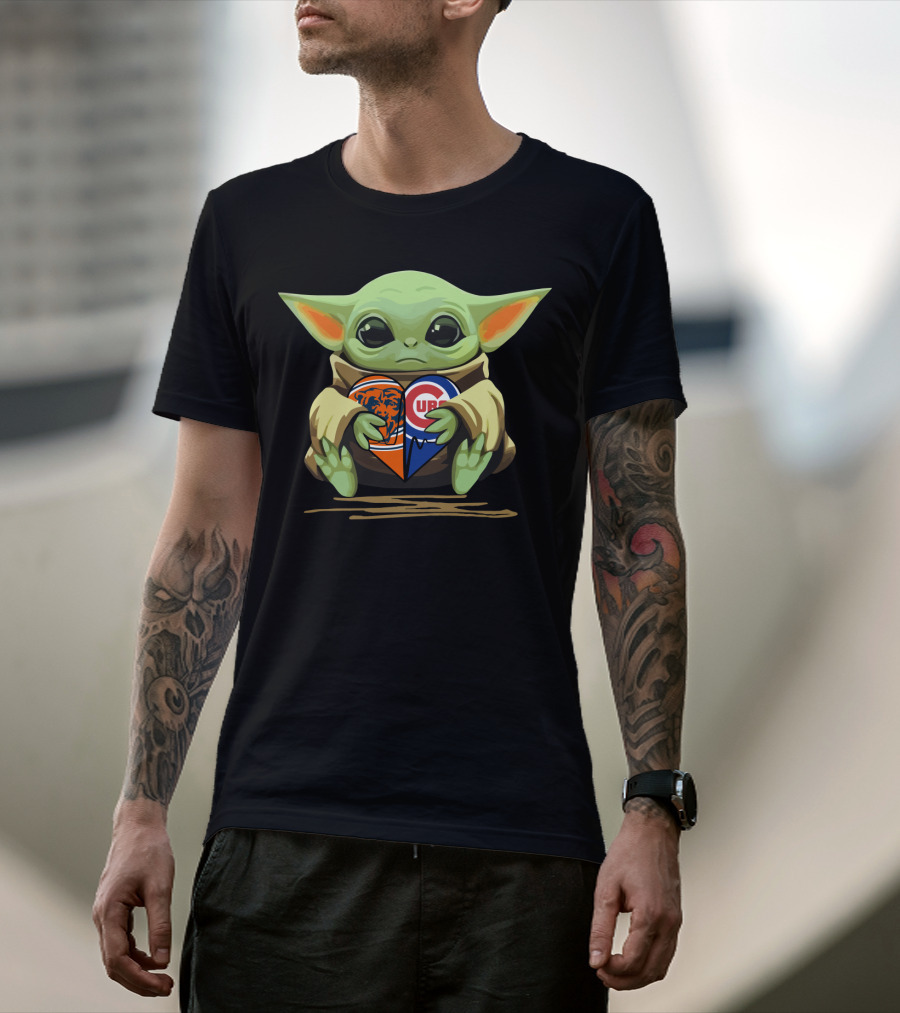 Baby Yoda Chicago Bears Cubs Love T-Shirt