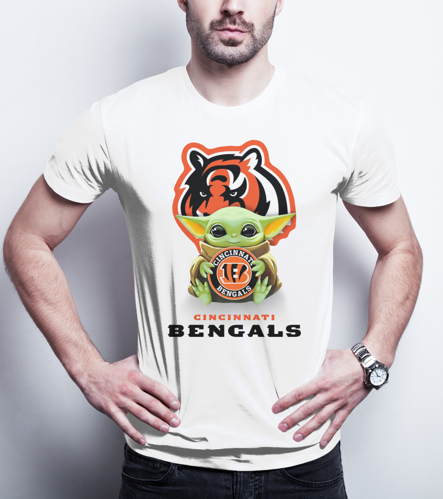 Baby Yoda Hugging Cincinnati Bengals NFL Team T-Shirt