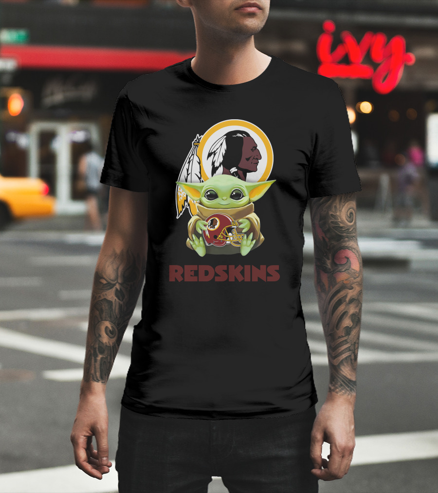 Baby Yoda Holding Washington Redskins Football Helmet Redskins T-Shirt