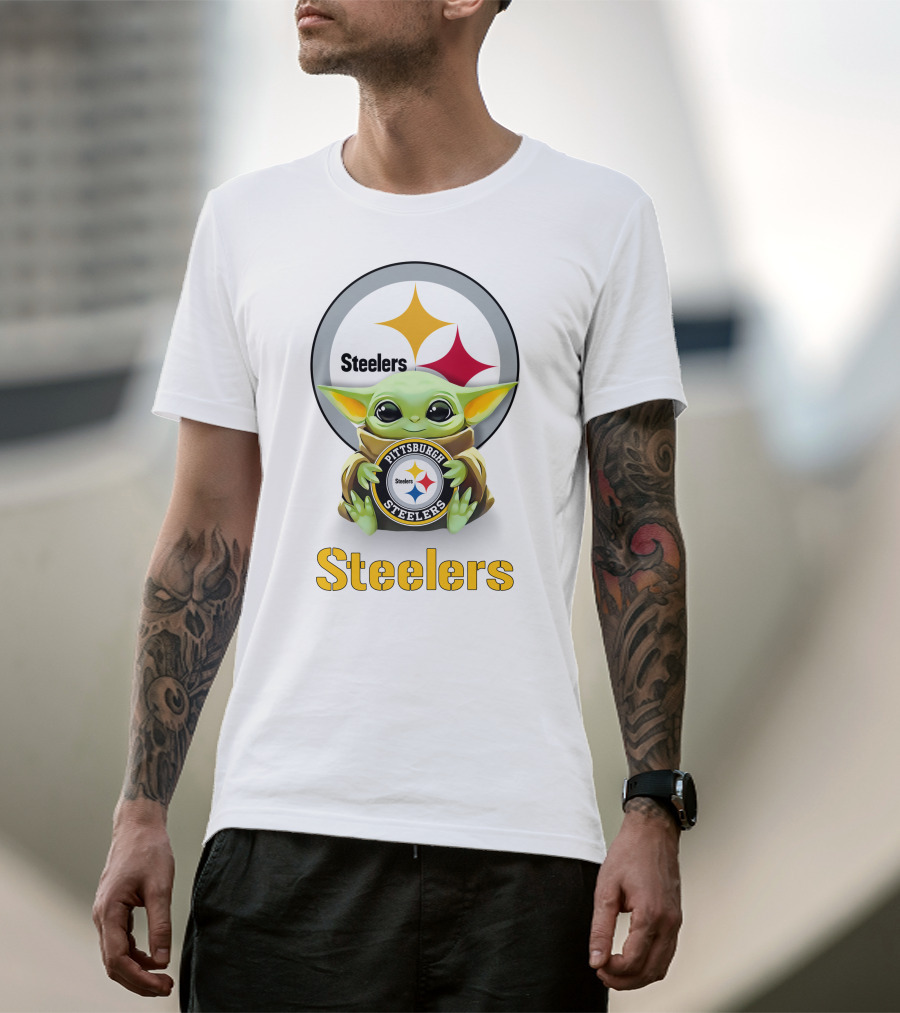 Baby Yoda Steelers Hugging Pittsburgh Steelers T-Shirt