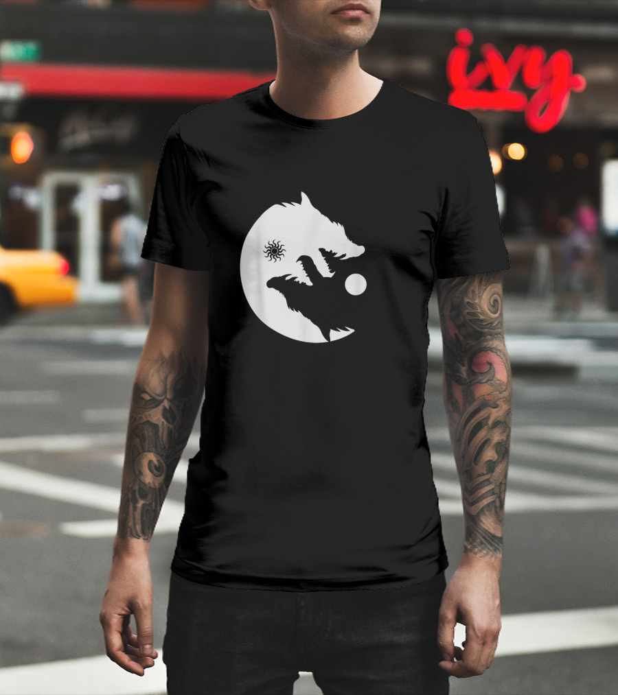 Wolf Yin Yang Sun Moon Vintage Harmony Balance Life Symbolism T-Shirt