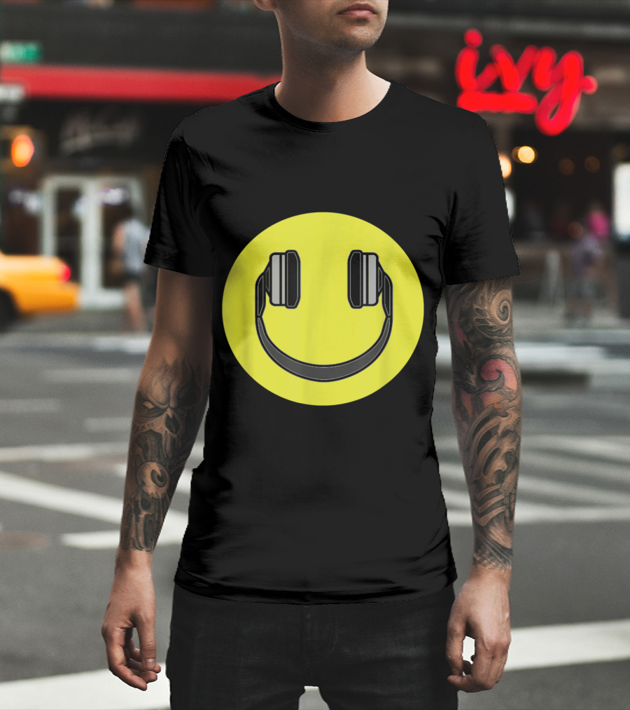 Club Smiley Techno Music DJ Headphone Face T-Shirt