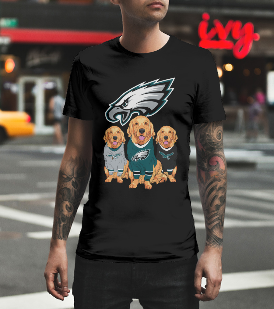 Philadelphia Eagles Golden Retrievers T-Shirt