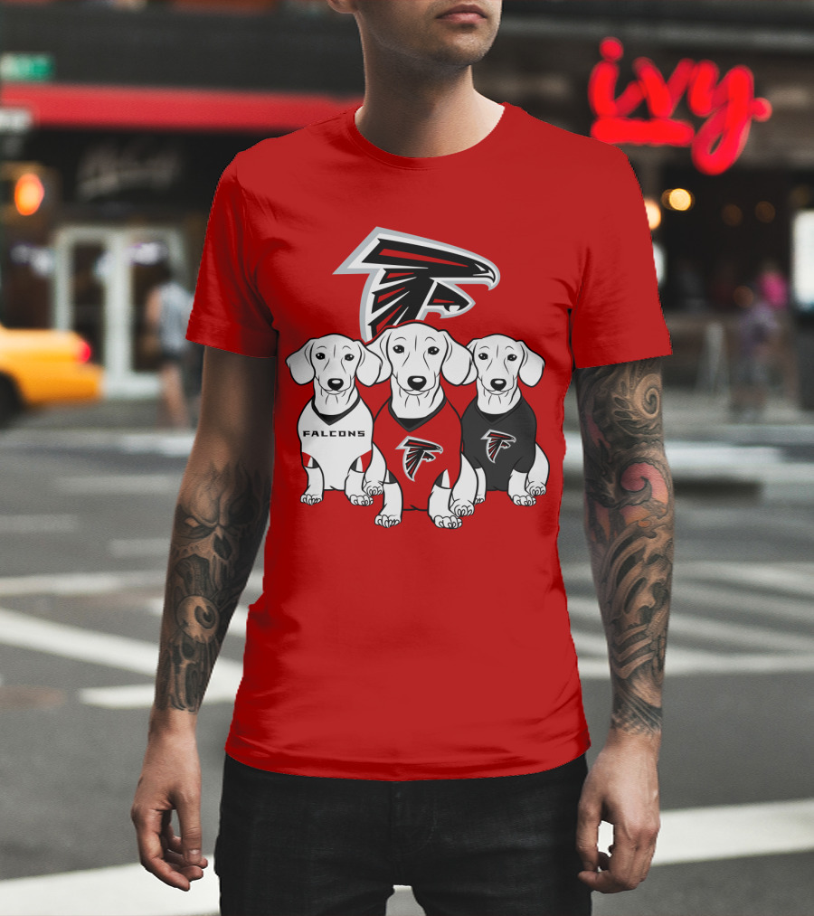 Atlanta Falcons With Dachshund  T-Shirt