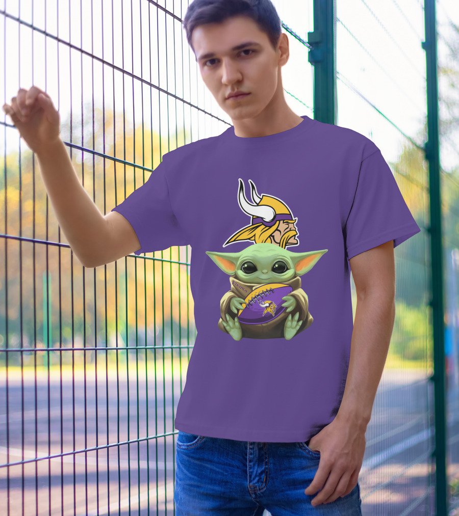 Babyyoda Minnesota Vikings Fan With Football T-Shirt