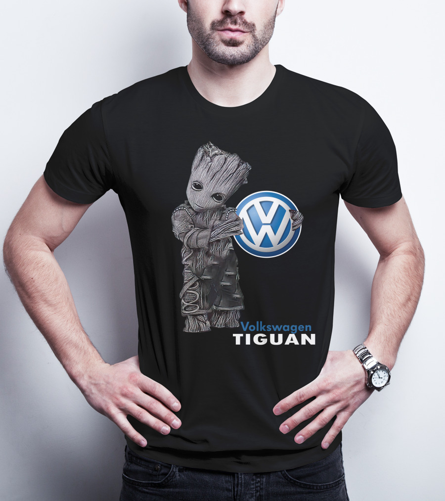 Volkswagen Tiguan Groot With Volkswagen T-Shirt