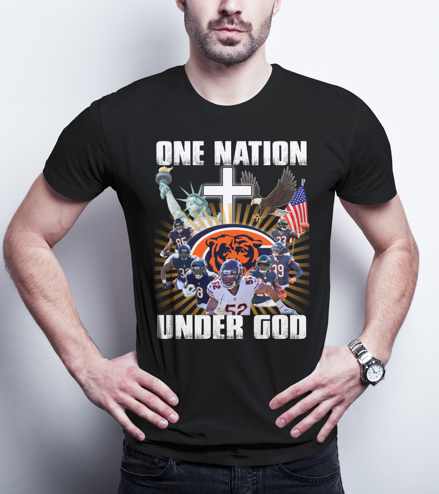 Chicago Bears One Nation Under God Statue Of Liberty American Flag Cross Football Players T-Shirt
