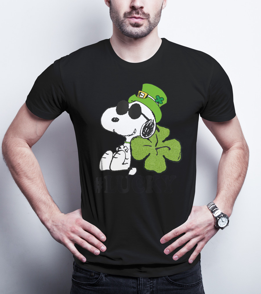 Peanuts Snoopy St. Patrick's Day Lucky Clover Hat T-Shirt