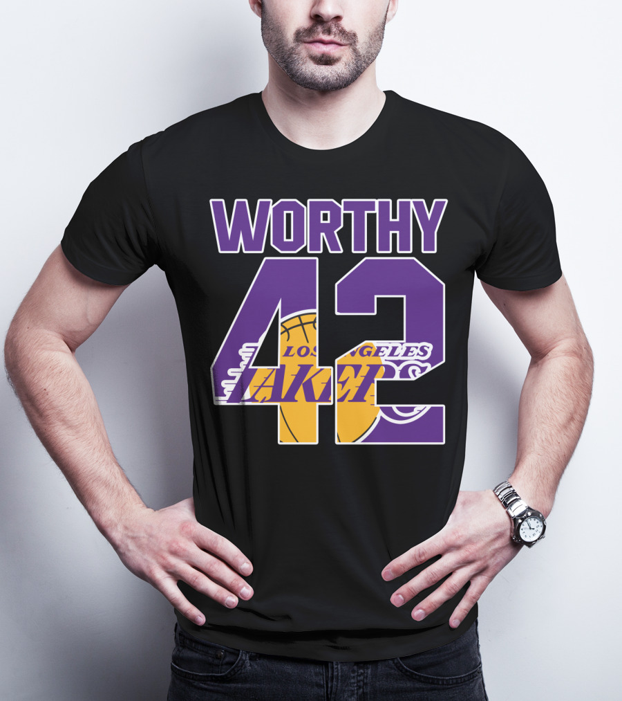 Worthy 42 Los Angeles Lakers Basketball T-Shirt