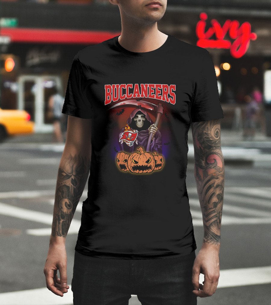 Buccaneers Grim Reaper With Scythe And Jack-O'-Lanterns Halloween T-Shirt