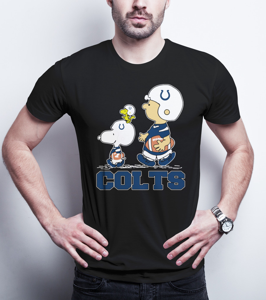 Snoopy Woodstock And Charlie Brown With Indianapolis Colts Football Helmets And Jersey T-Shirt
