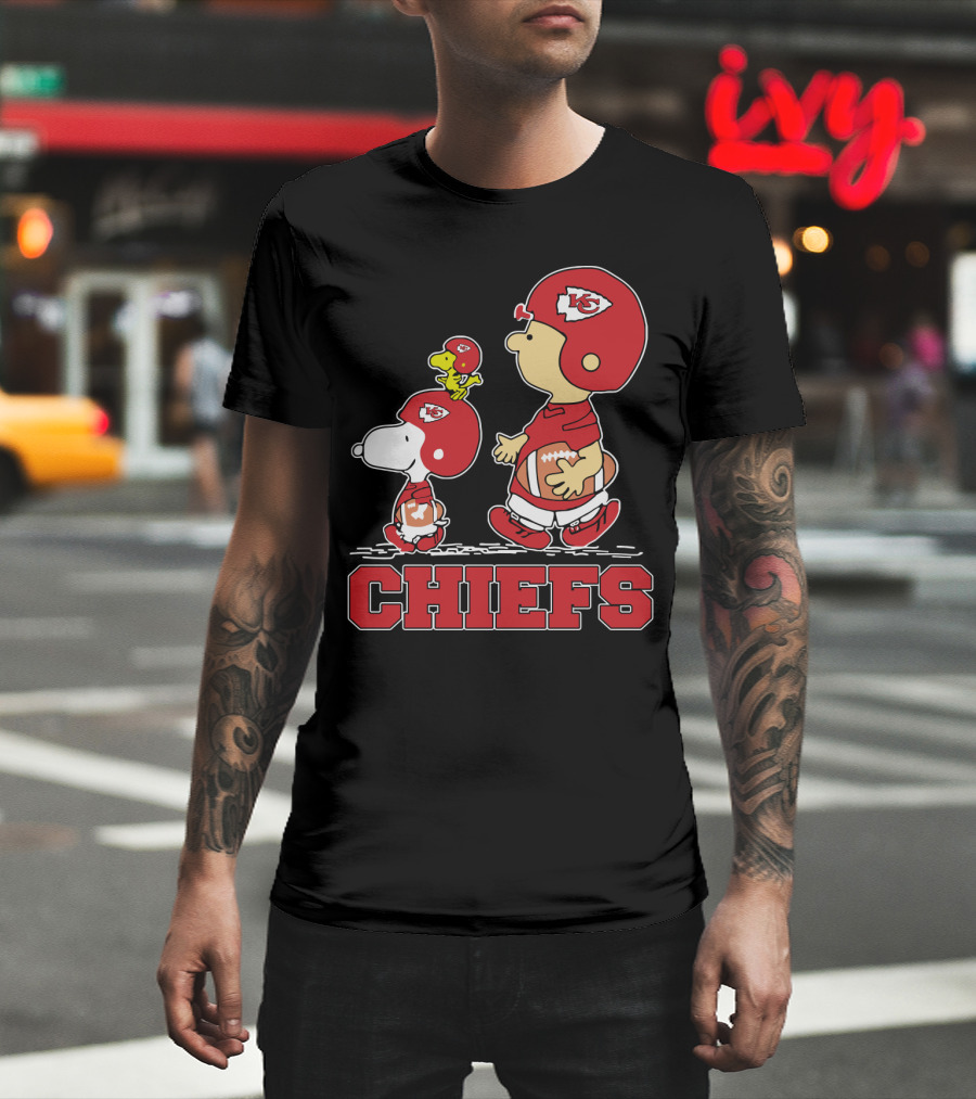 Snoopy And Friends Kansas City Chiefs Football Fans Celebration T-Shirt