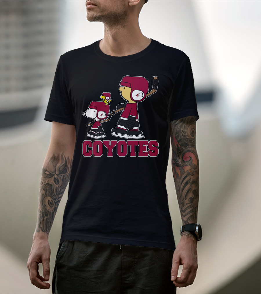 Snoopy Woodstock And Hockey Coyotes Team Fans T-Shirt