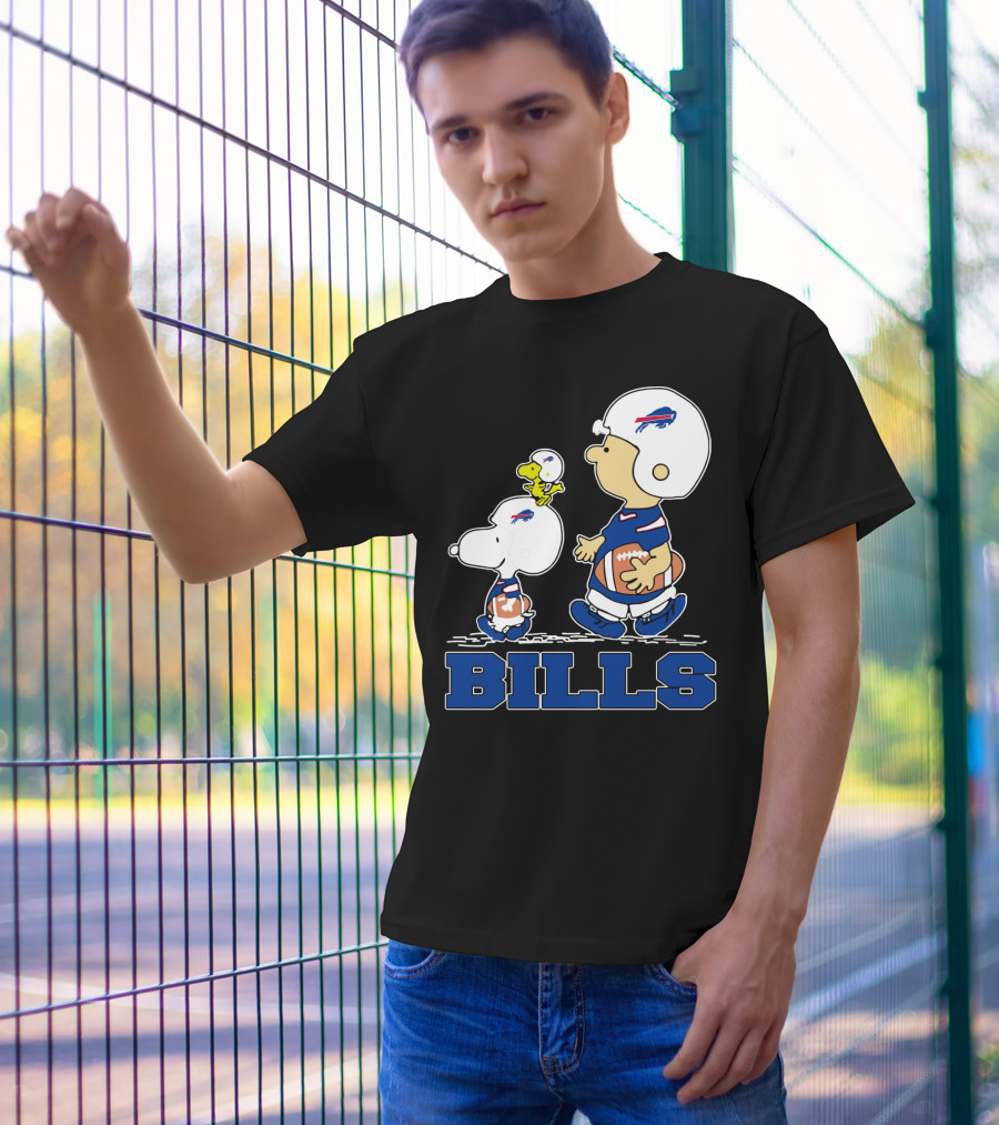 Snoopy And Woodstock In Buffalo Bills Helmets With Charlie Brown And Football T-Shirt