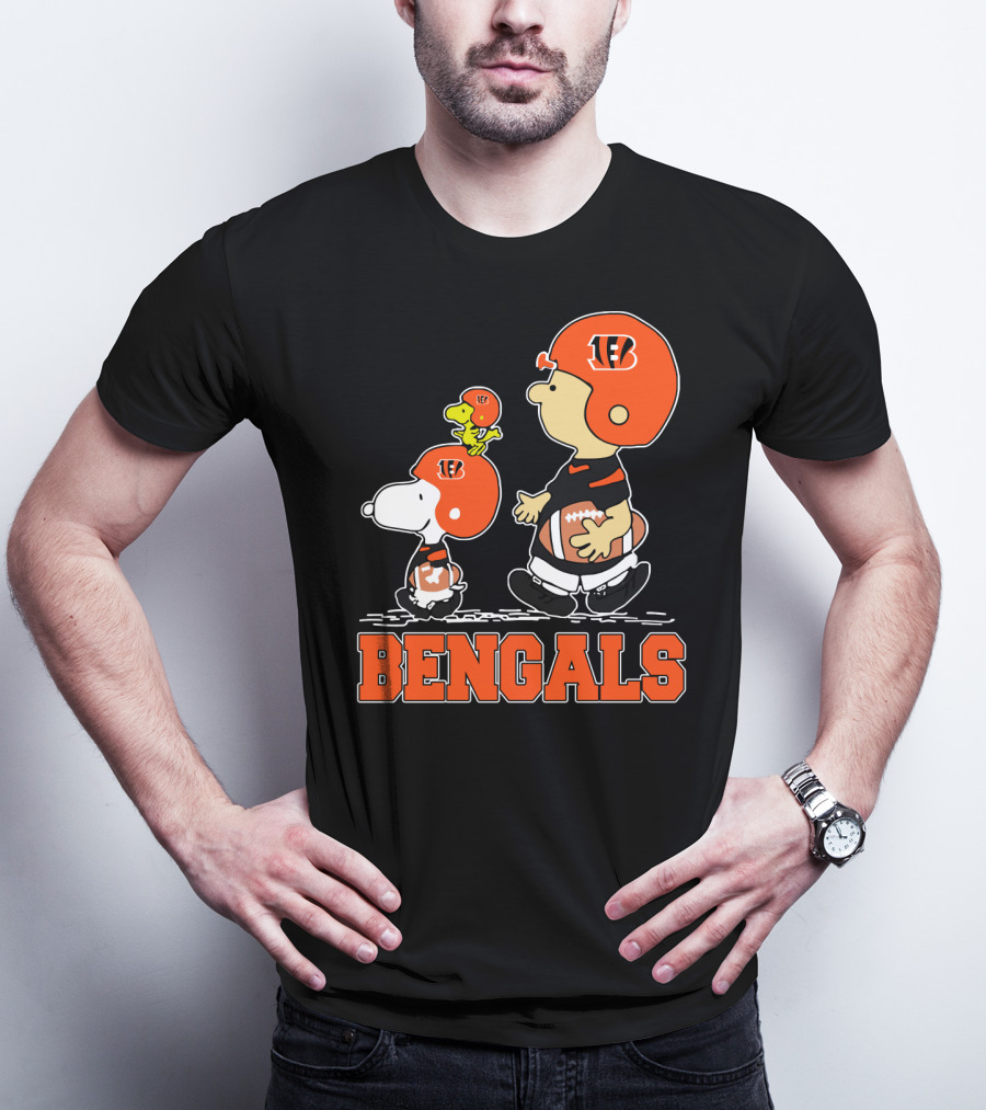 Snoopy Woodstock And Cincinnati Bengals Fans T-Shirt