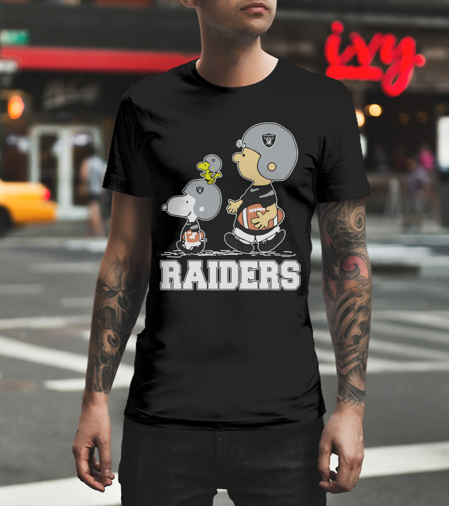 Snoopy Woodstock Charlie Brown Oakland Raiders Fans T-Shirt