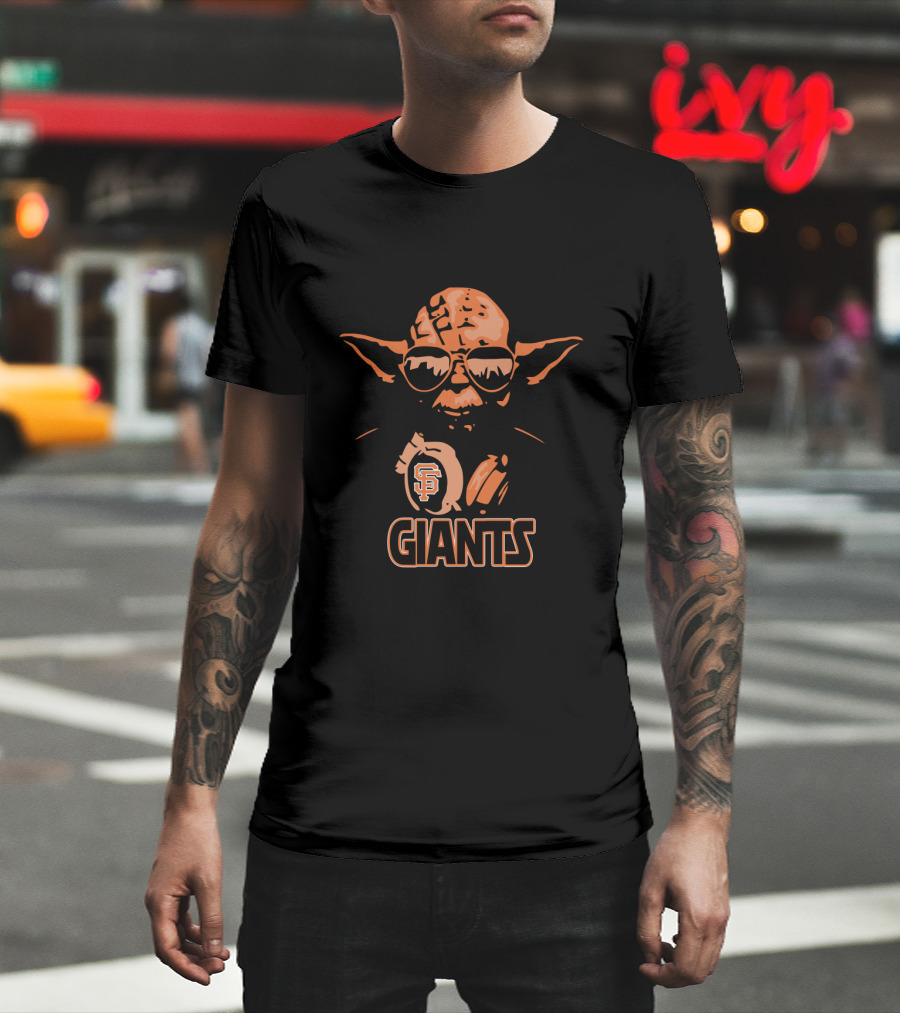 Yoda Star Wars San Francisco Giants Logo Fusion With Iconic Sunglasses And Headphones T-Shirt