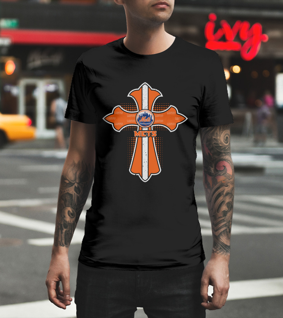 Cross And Mets Fans Faithful Connection T-Shirt