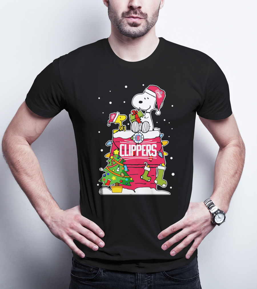 La Clippers Snoopy Christmas Holiday Scene T-Shirt