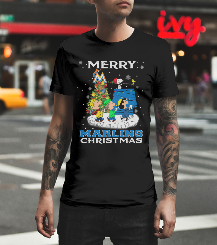 Merry Miami Marlins Christmas With Snoopy And Peanuts Characters T-Shirt