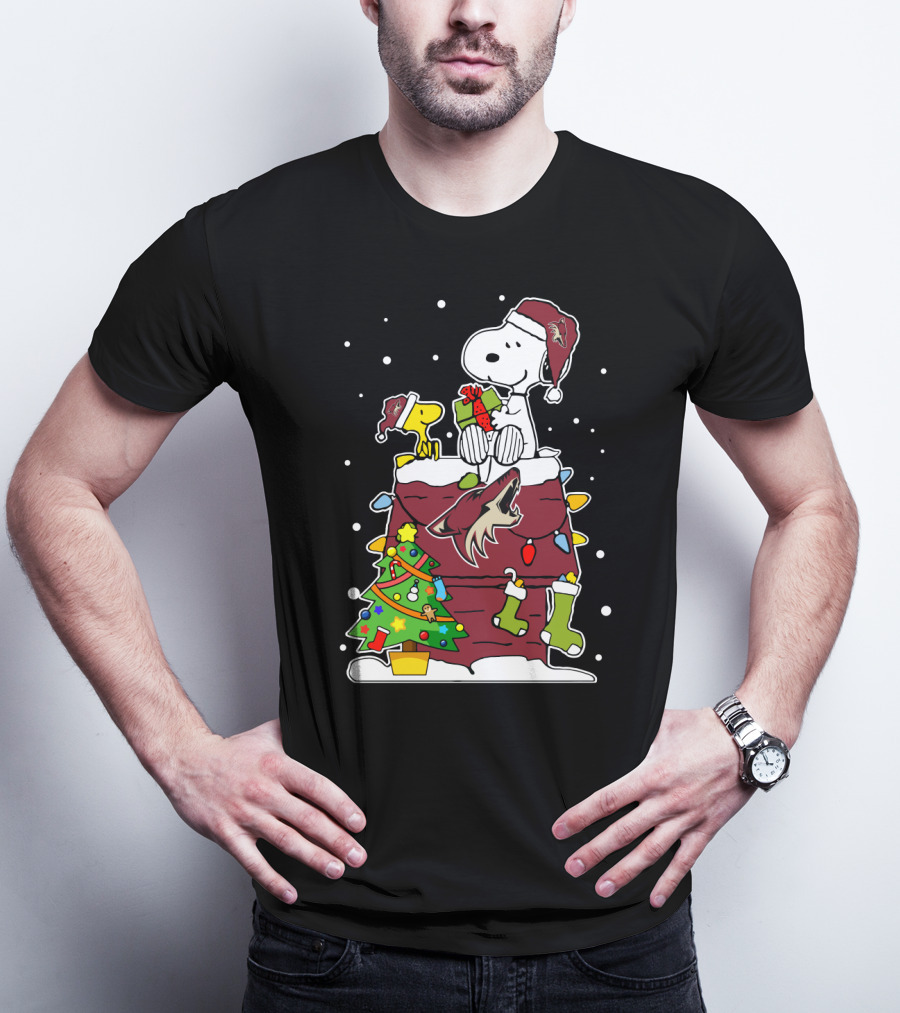 Arizona Coyotes Christmas Snoopy And Woodstock With Presents And Tree T-Shirt