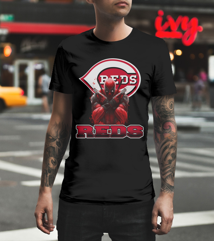 Cincinnati Reds Deadpool Crossover Fan Favorite T-Shirt
