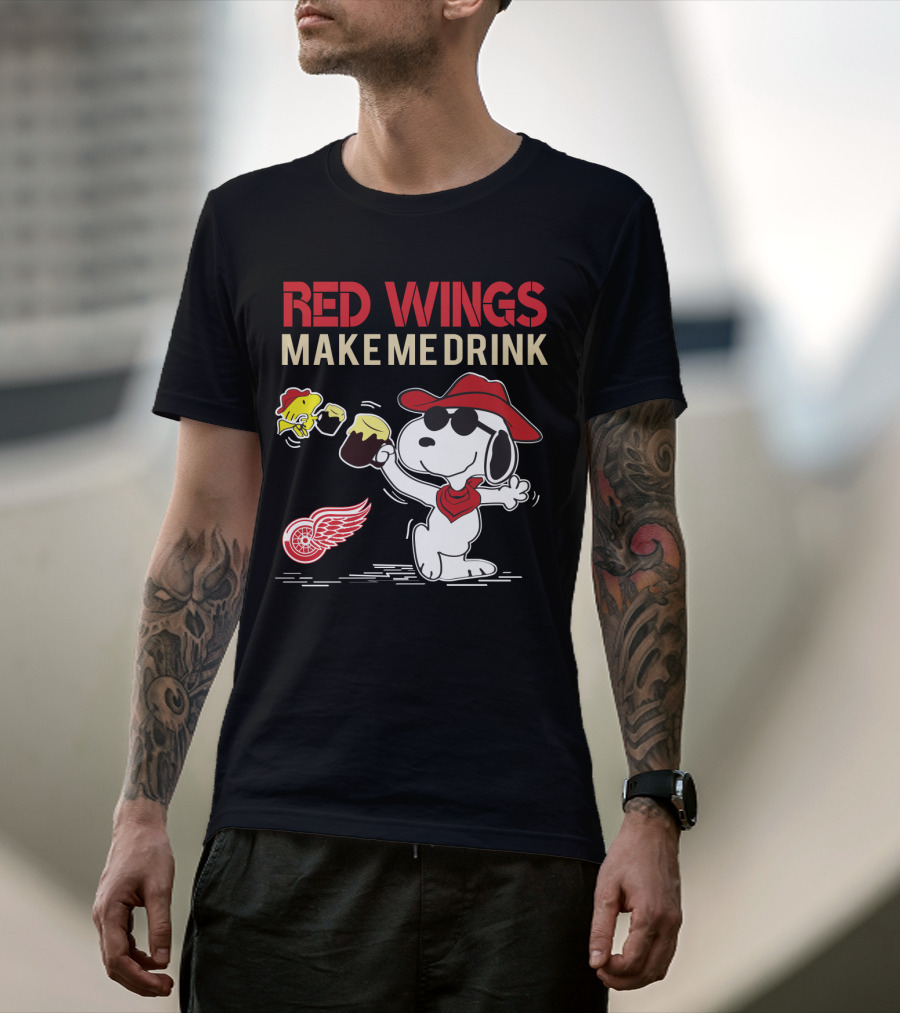 Red Wings Make Me Drink Snoopy Detroit Red Wings Fans T-Shirt