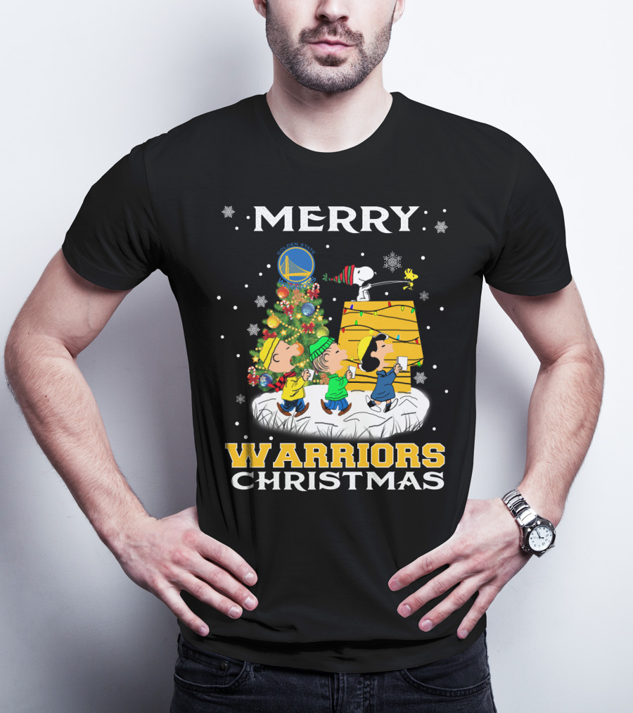 Merry Golden State Warriors Christmas Snoopy Charlie Brown Tree T-Shirt