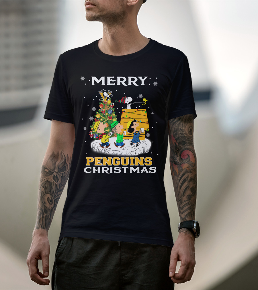 Merry Pittsburgh Penguins Christmas Snoopy And Peanuts Holiday T-Shirt