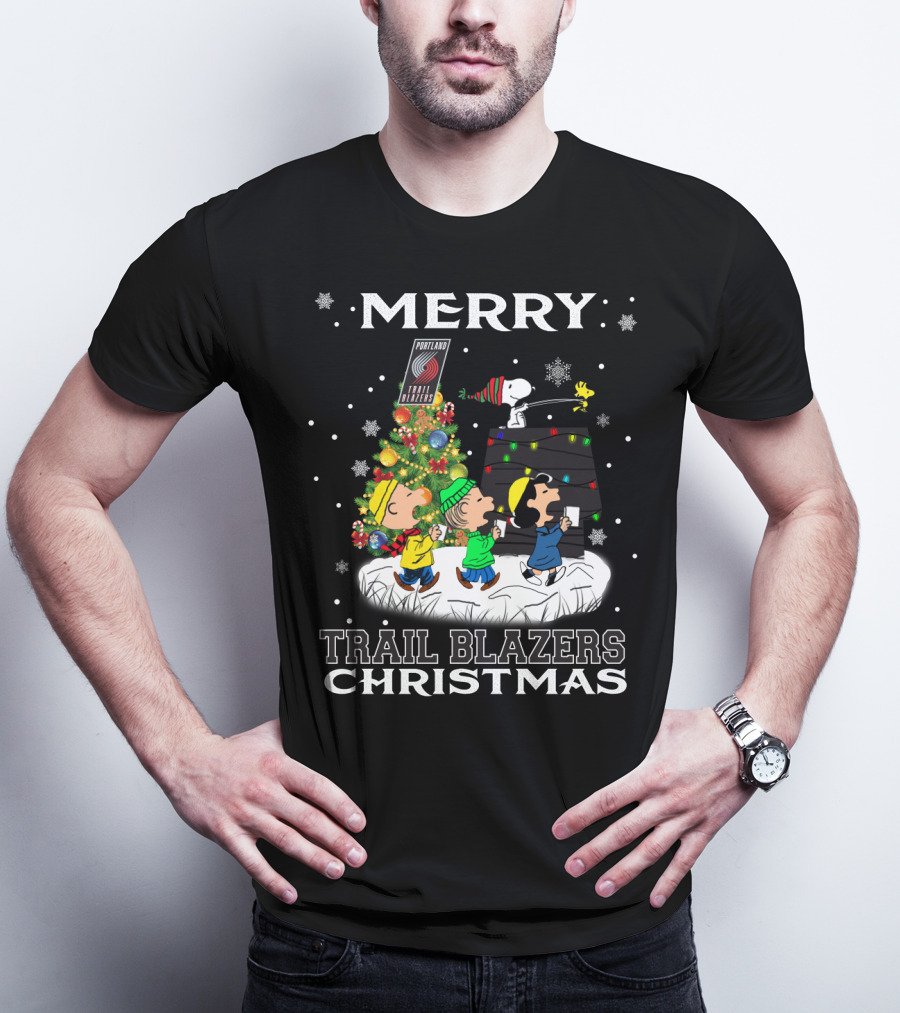 Merry Portland Trail Blazers Christmas Snoopy And Peanuts Characters T-Shirt